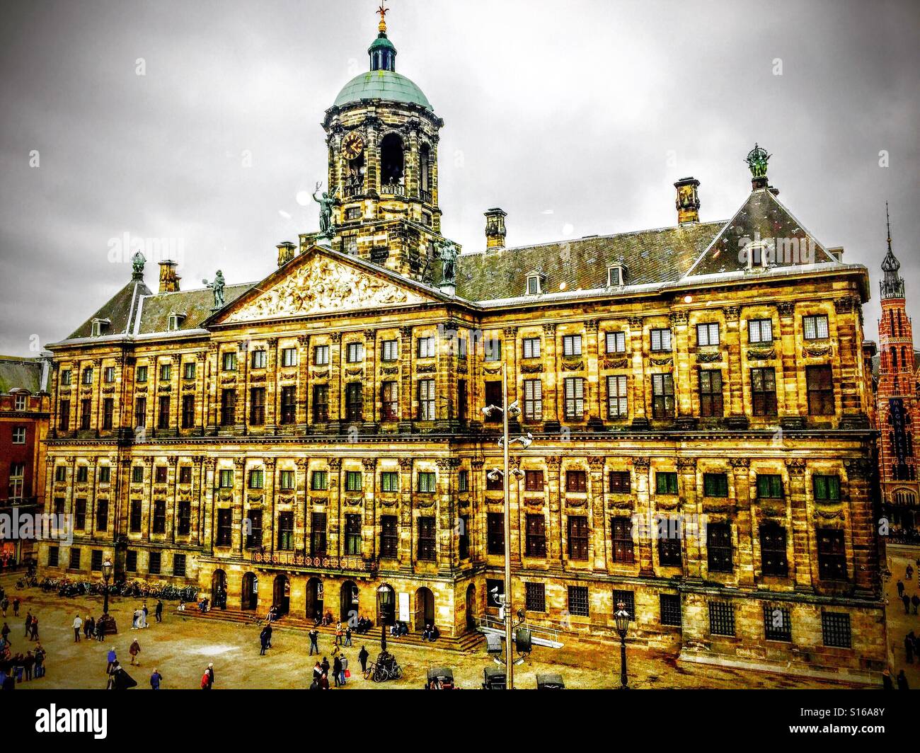 Palace dam hi-res stock photography and images - Alamy