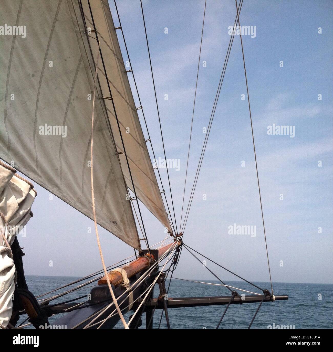 Sloop Ship Stock Photos & Sloop Ship Stock Images - Alamy