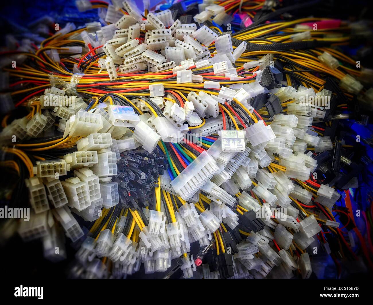 Cable with connectors hi-res stock photography and images - Alamy