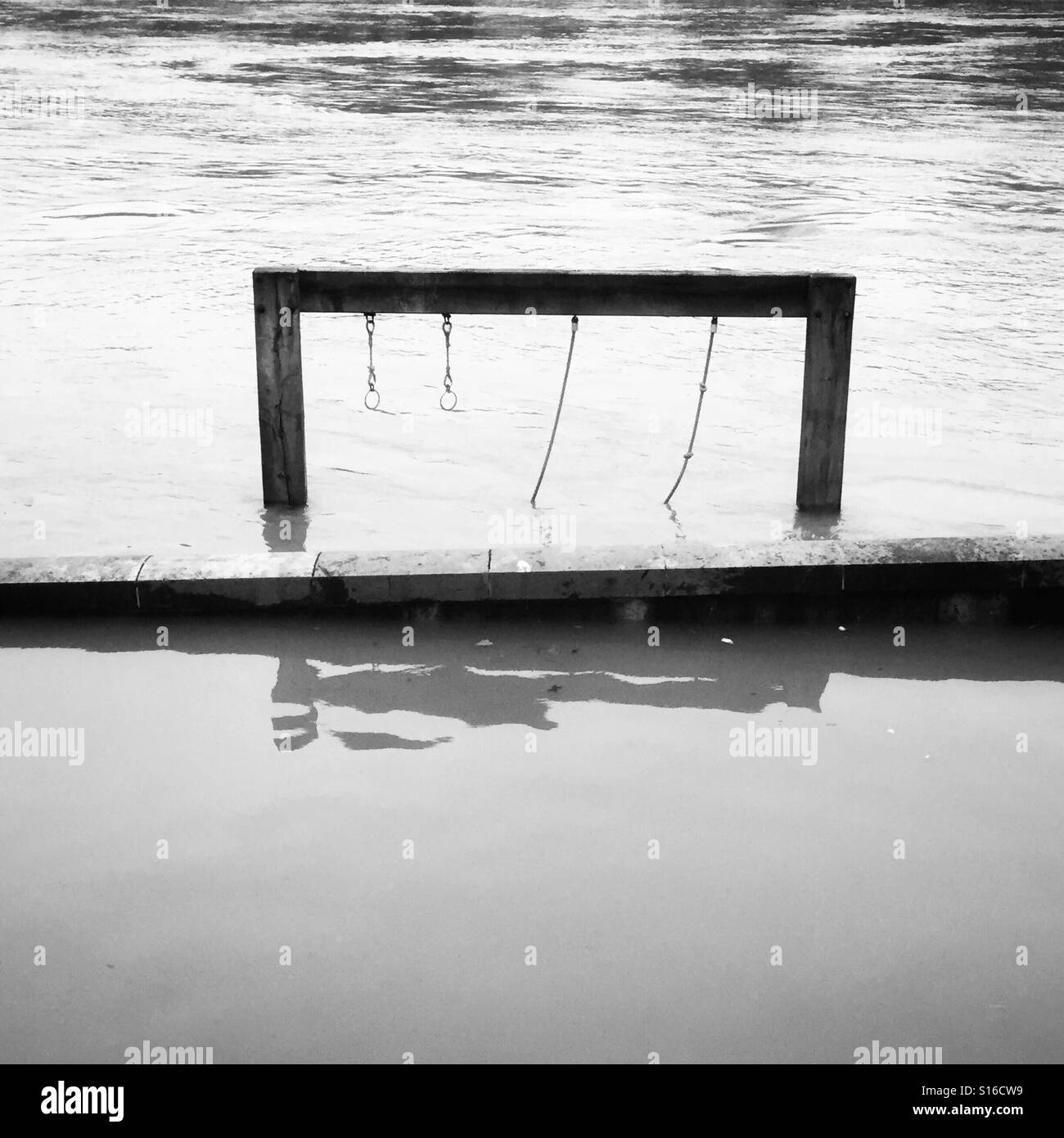 Inondations inondations inondations inondations hi-res stock ...