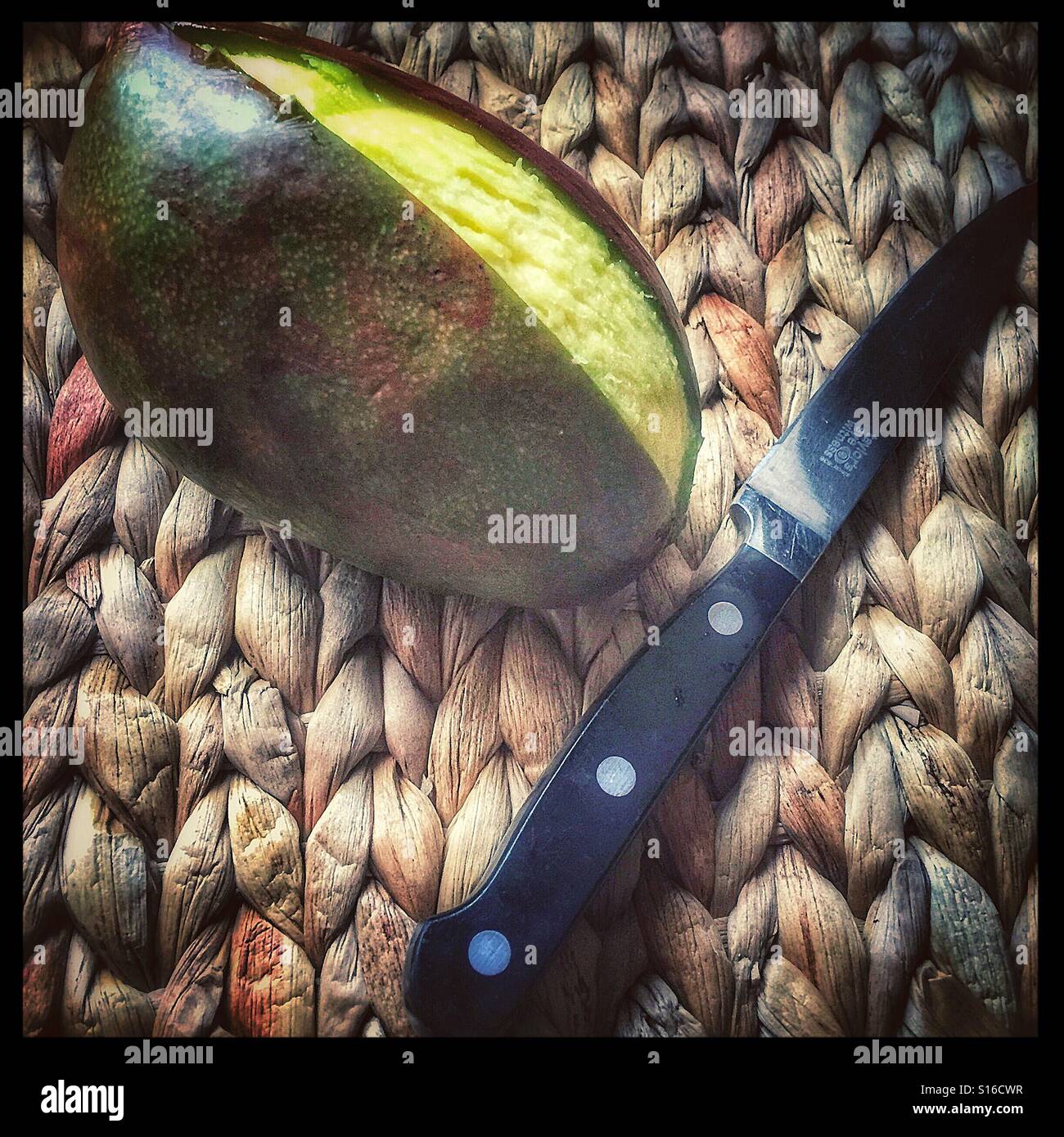 Mango peeling hi-res stock photography and images - Alamy