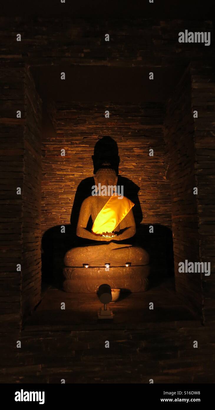 Buddha and shadow hi-res stock photography and images - Alamy