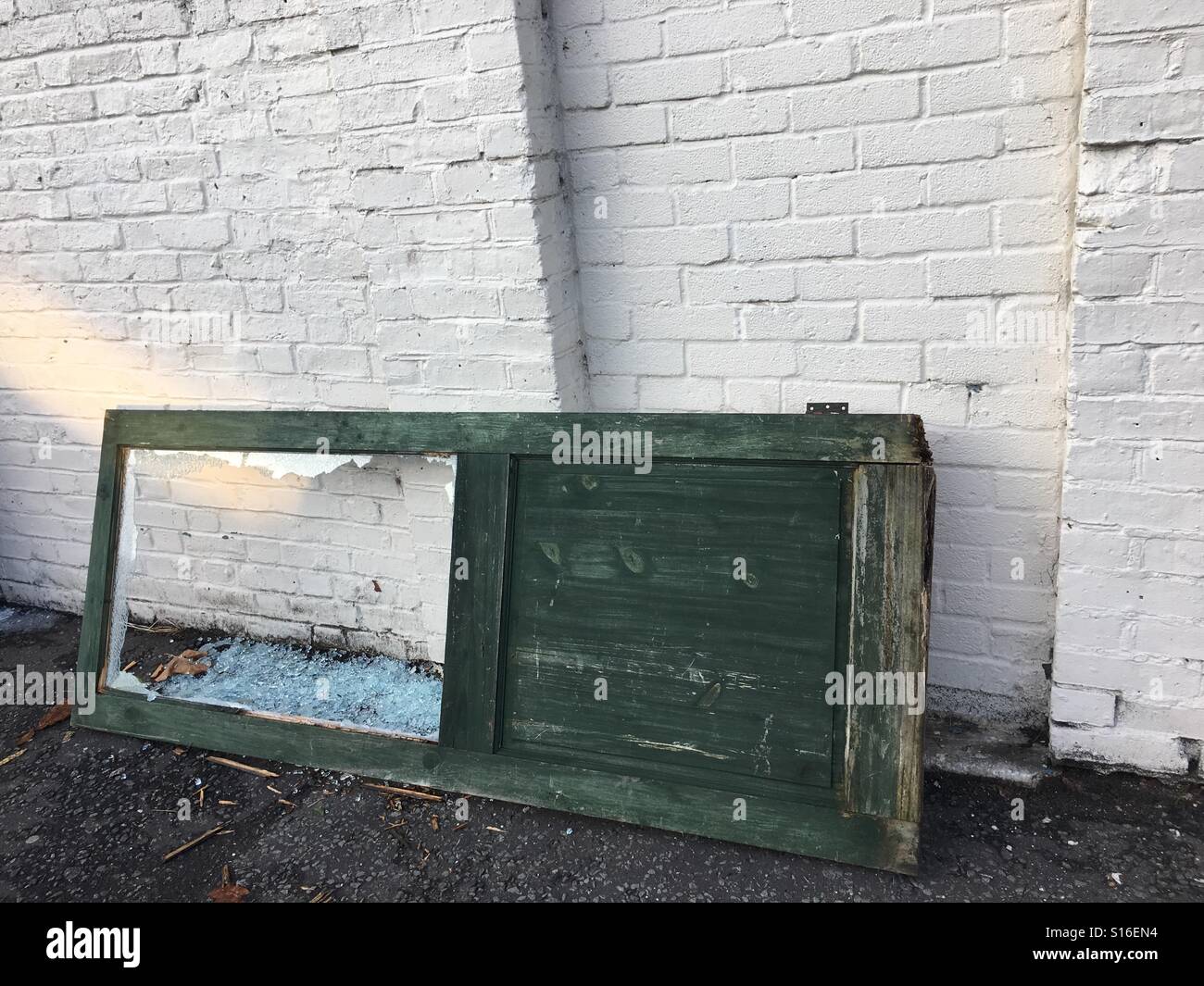 Door broken glass hi-res stock photography and images - Alamy