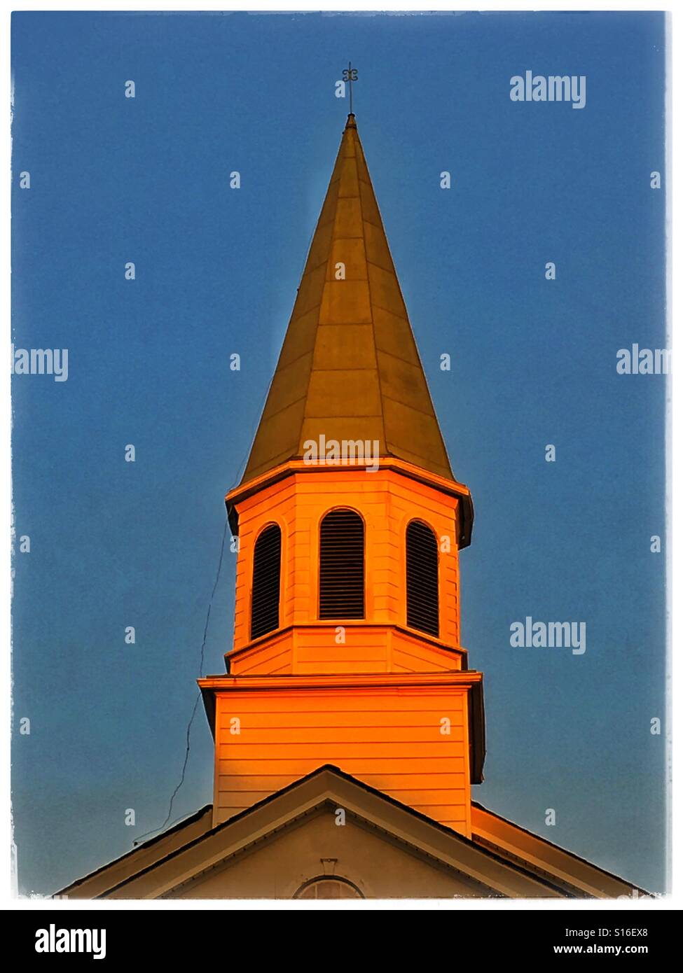 Sun on steeple hi-res stock photography and images - Alamy