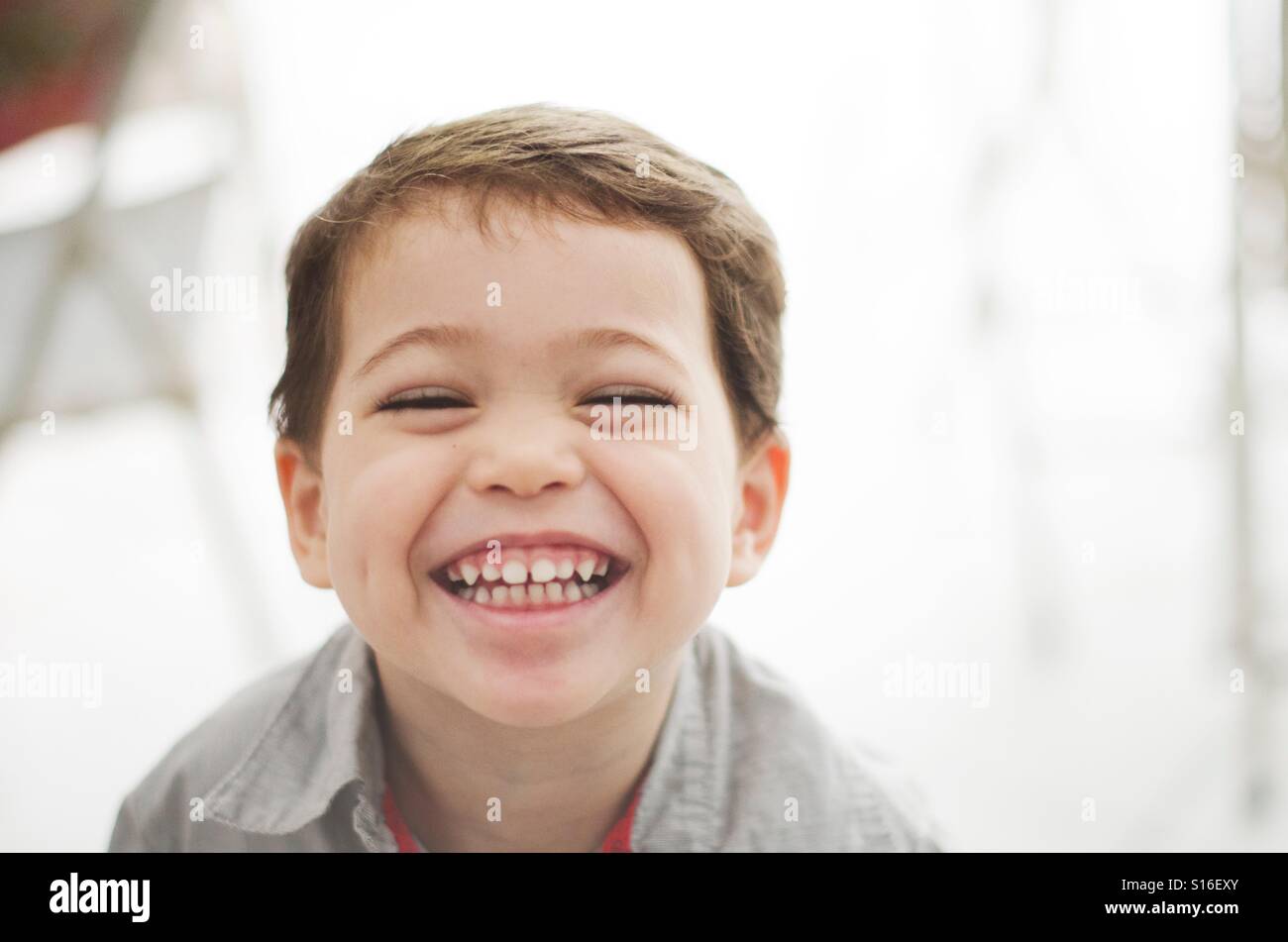 Smiling laugh hi-res stock photography and images - Alamy