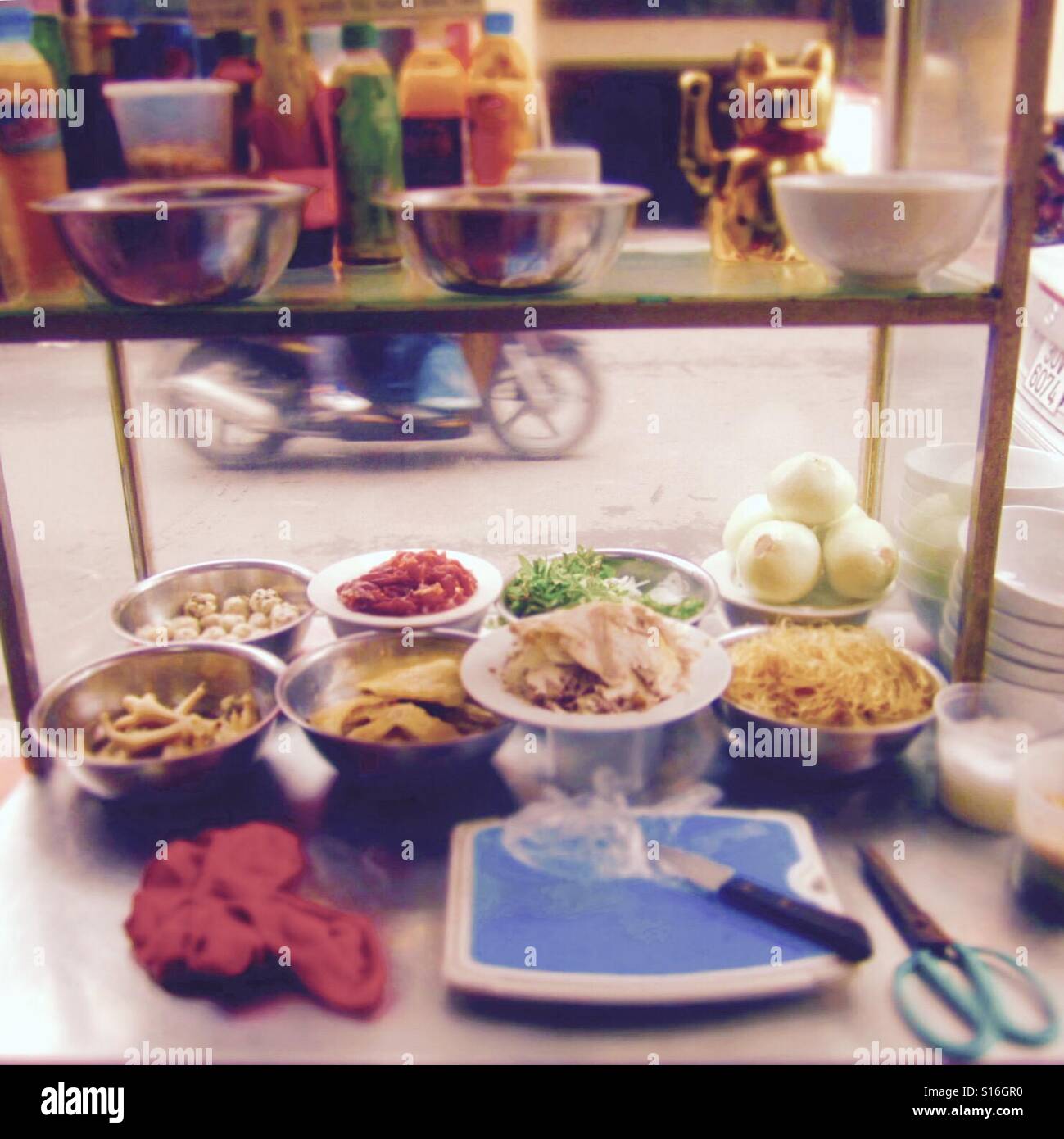 Pho vietnam market hi-res stock photography and images - Alamy
