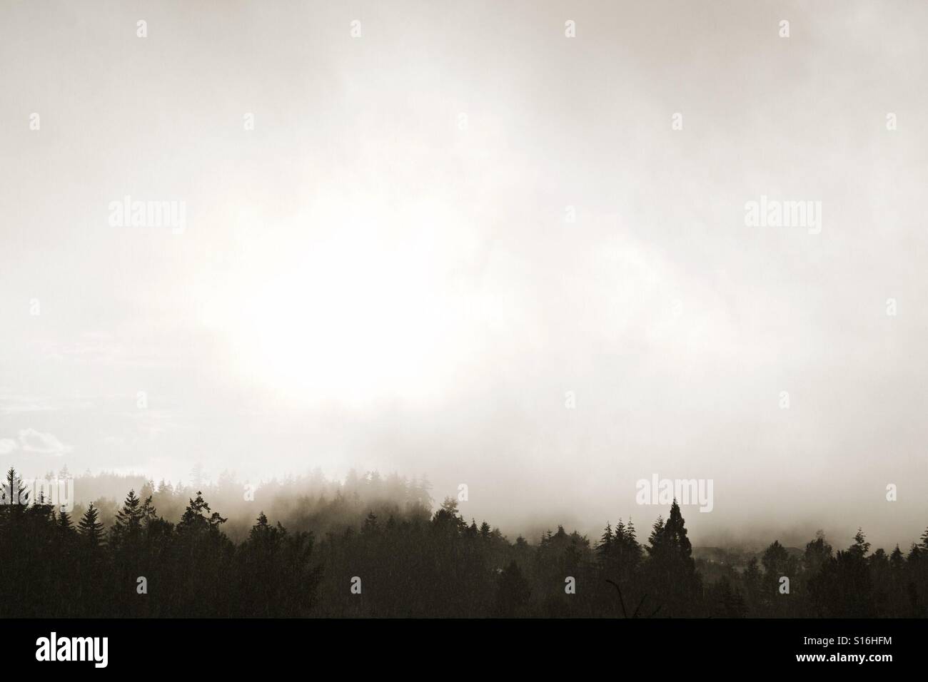 Overlapping clouds hi-res stock photography and images - Alamy