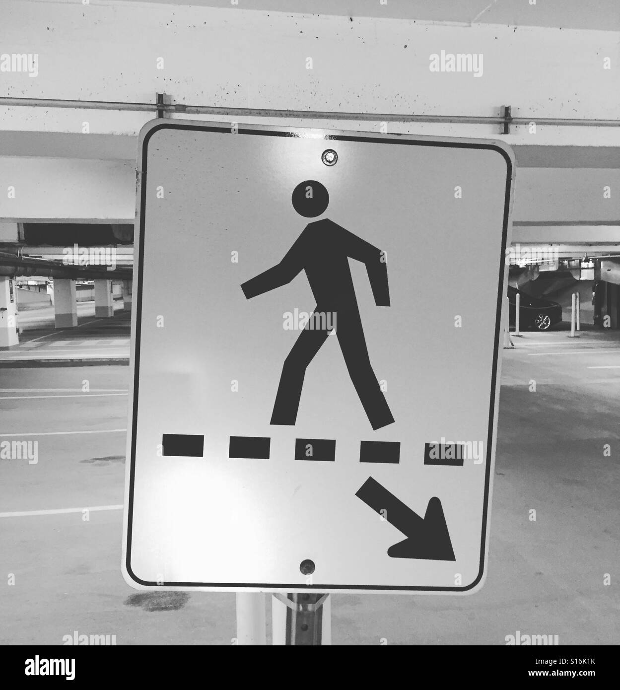 Crosswalk sign hi-res stock photography and images - Alamy