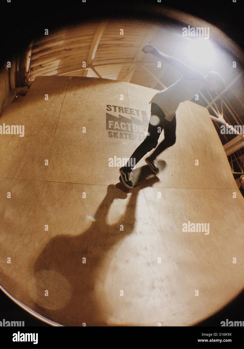Vert Skateboarding Stock Photos & Vert Skateboarding Stock Images - Alamy