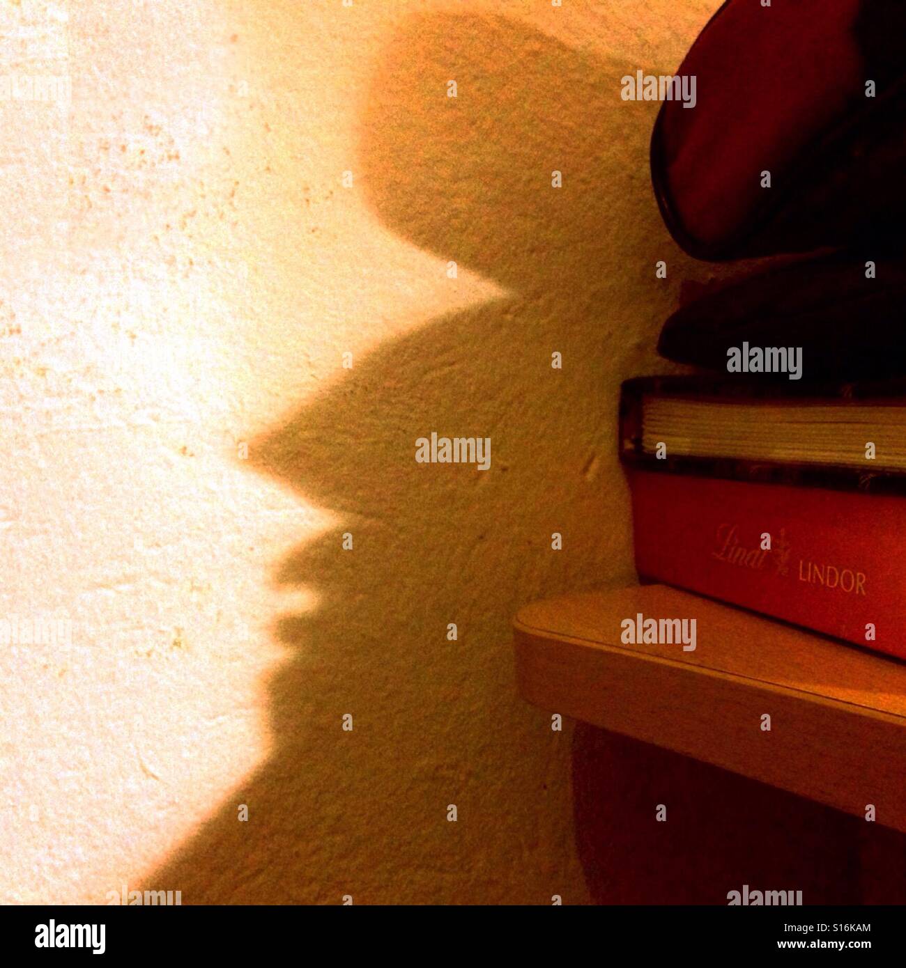 Shadow art hi-res stock photography and images - Alamy
