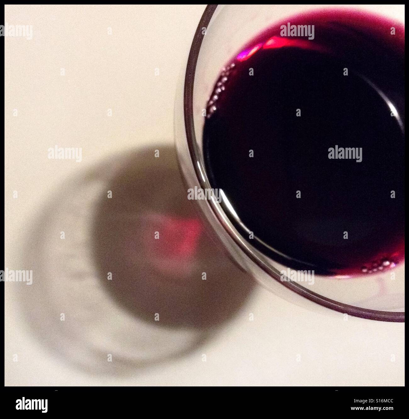 A glass of Spanish Syrah red wine Stock Photo - Alamy