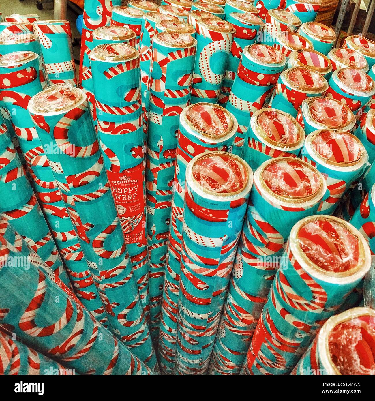 Blue wrapping paper hi-res stock photography and images - Alamy
