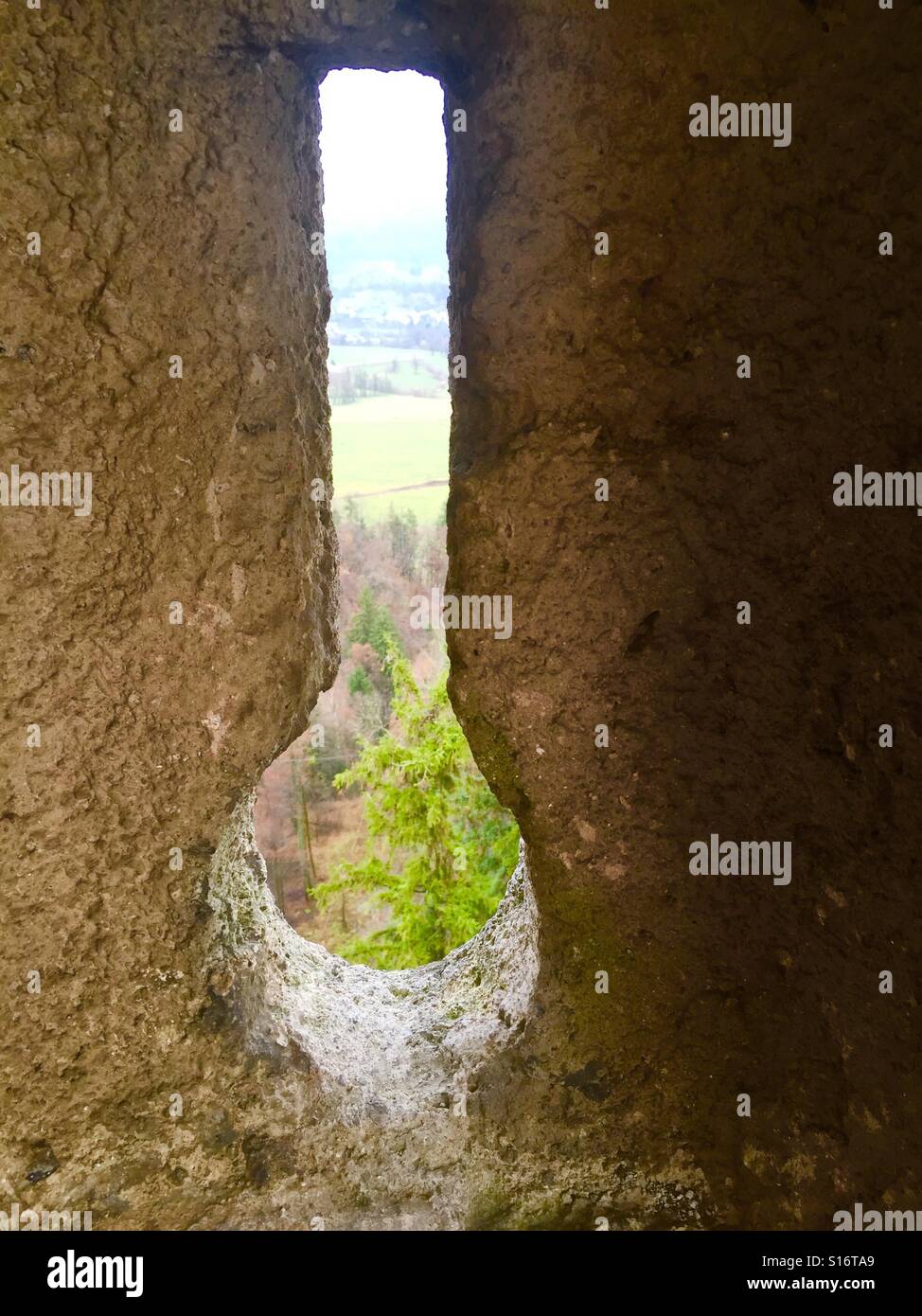 Arrow slit window hi-res stock photography and images - Alamy
