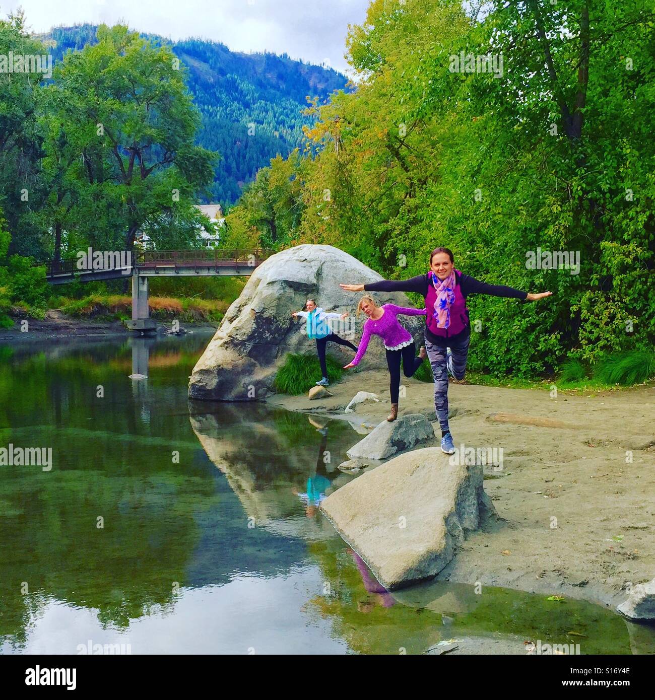 Balancing poses hi-res stock photography and images - Alamy