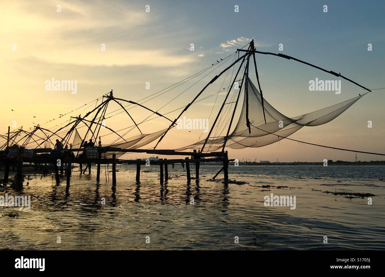 Chinese fishing nets, Fort Kochin, Kerala, India Stock Photo - Alamy