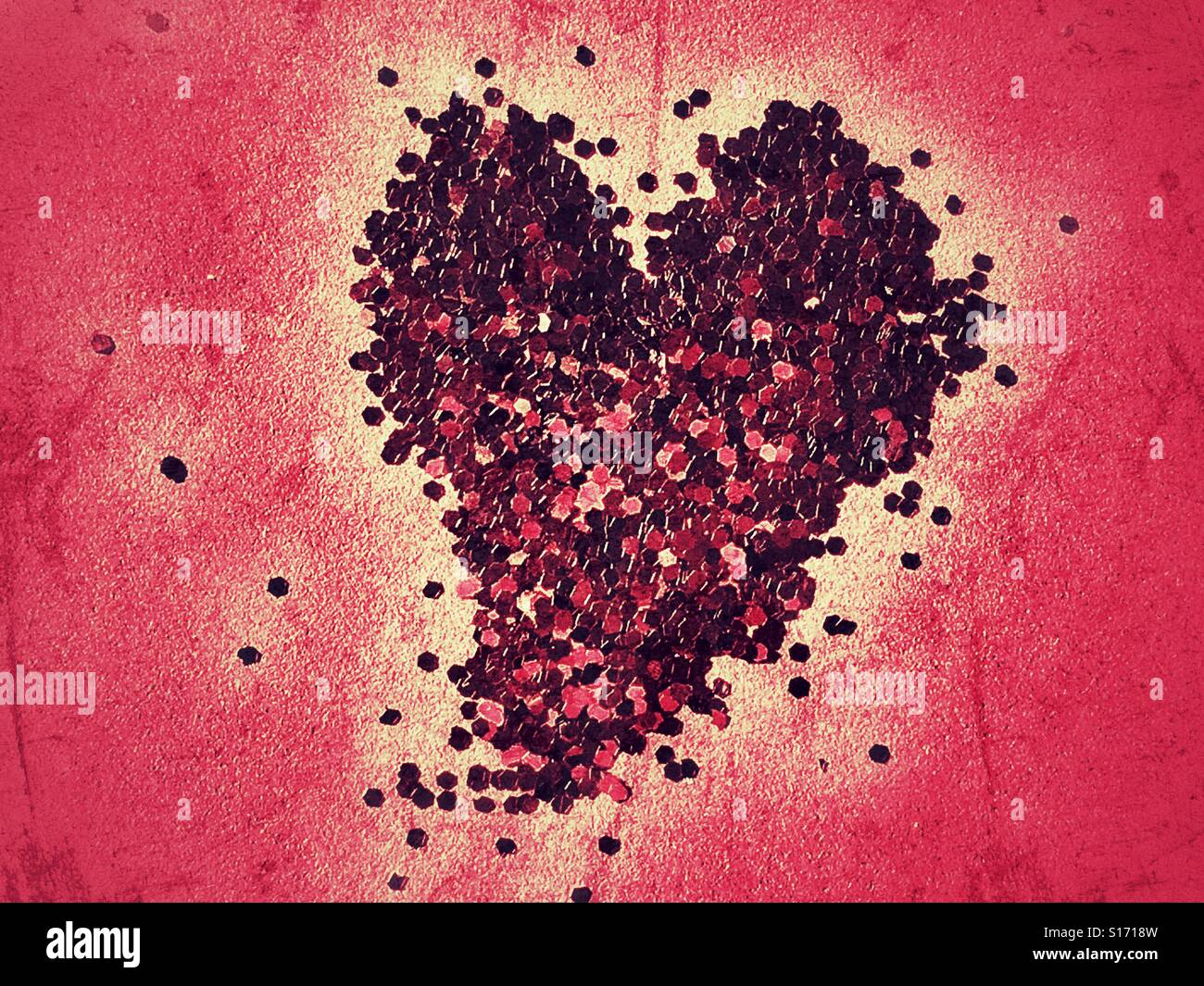 Red sparkling heart hi-res stock photography and images - Alamy