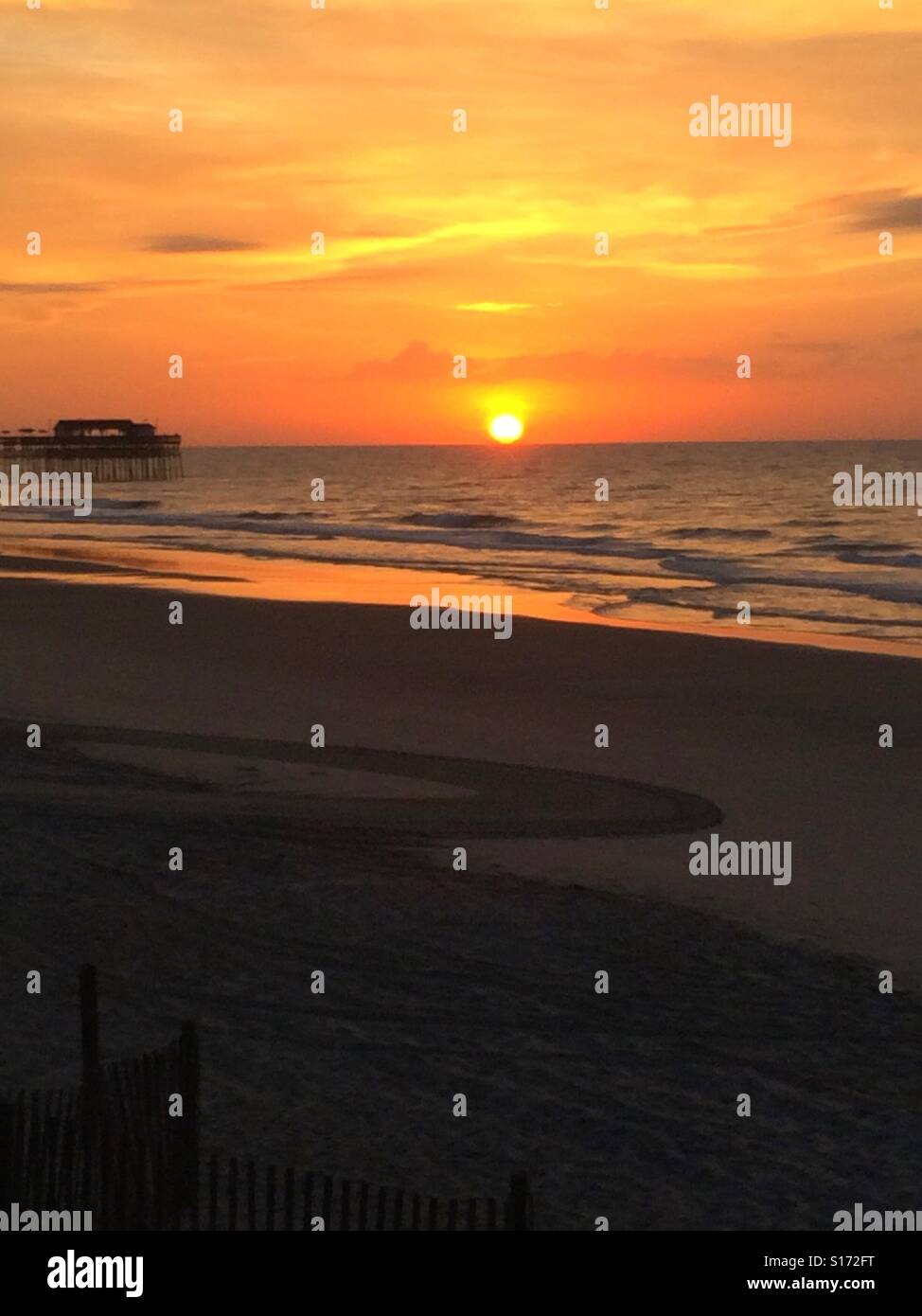Morning sunrise over the ocean Stock Photo - Alamy