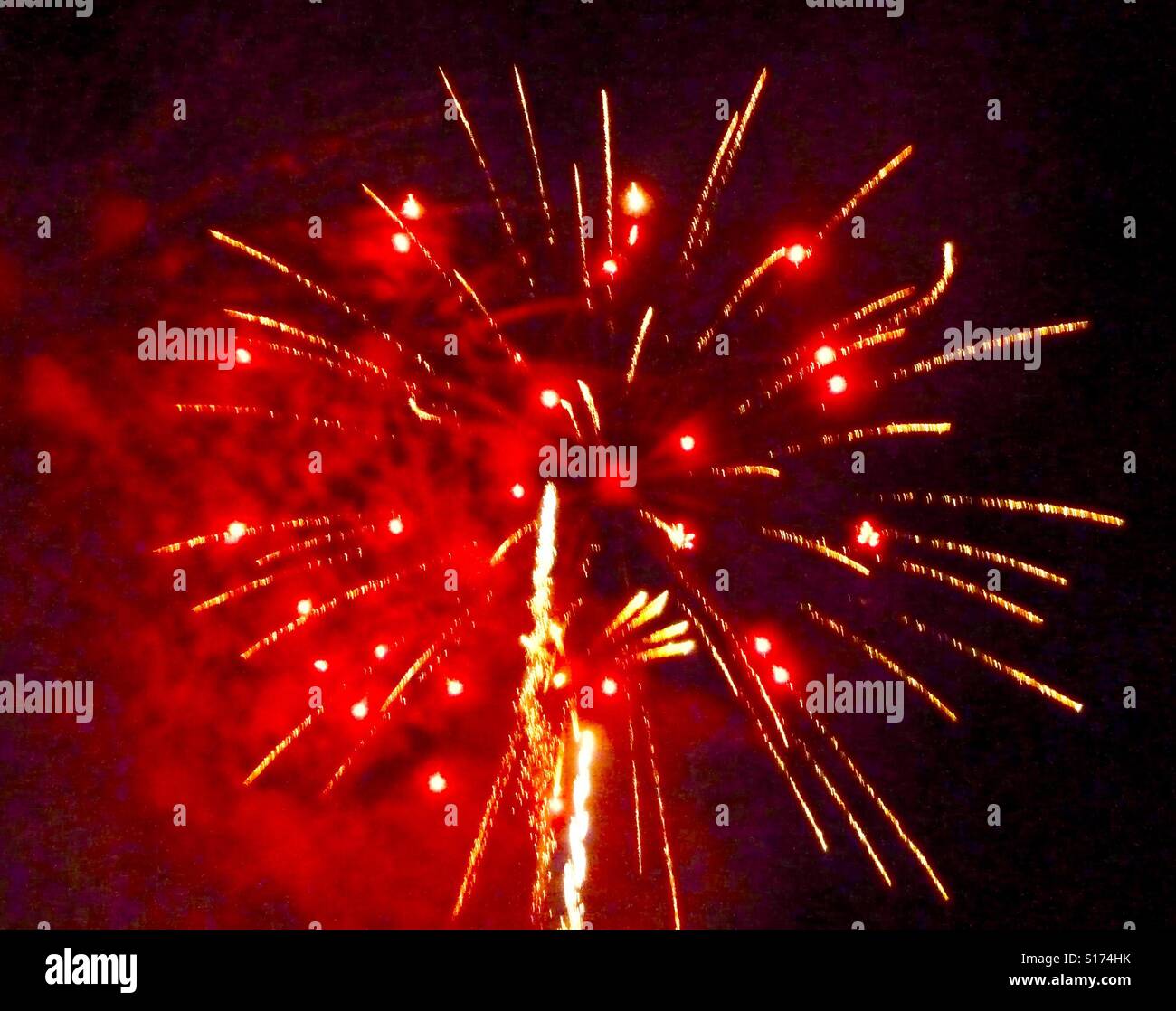 Fireworks display at night hi-res stock photography and images - Alamy