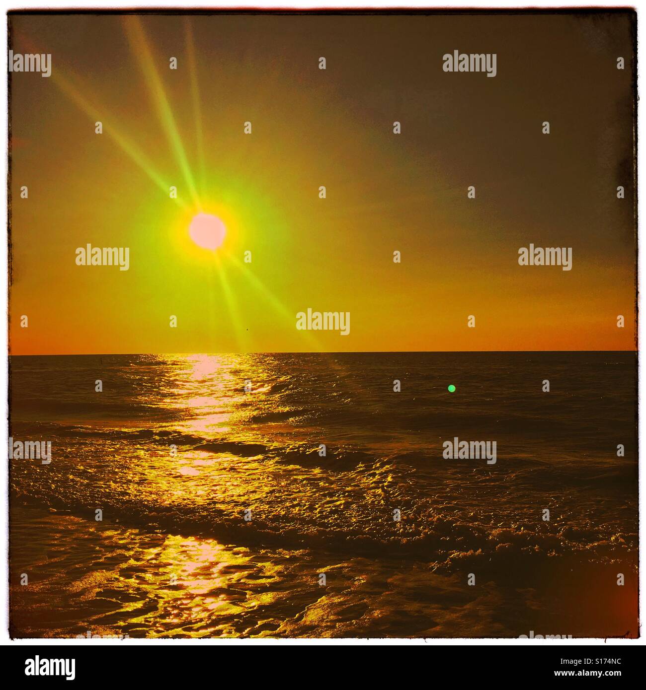 Ocean setting hi-res stock photography and images - Alamy