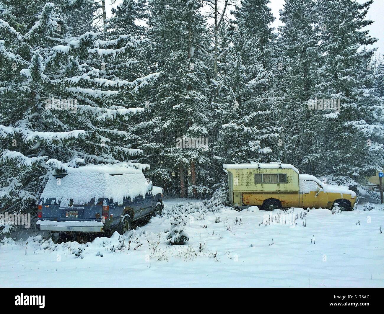 Two camper vehicles hi-res stock photography and images - Alamy