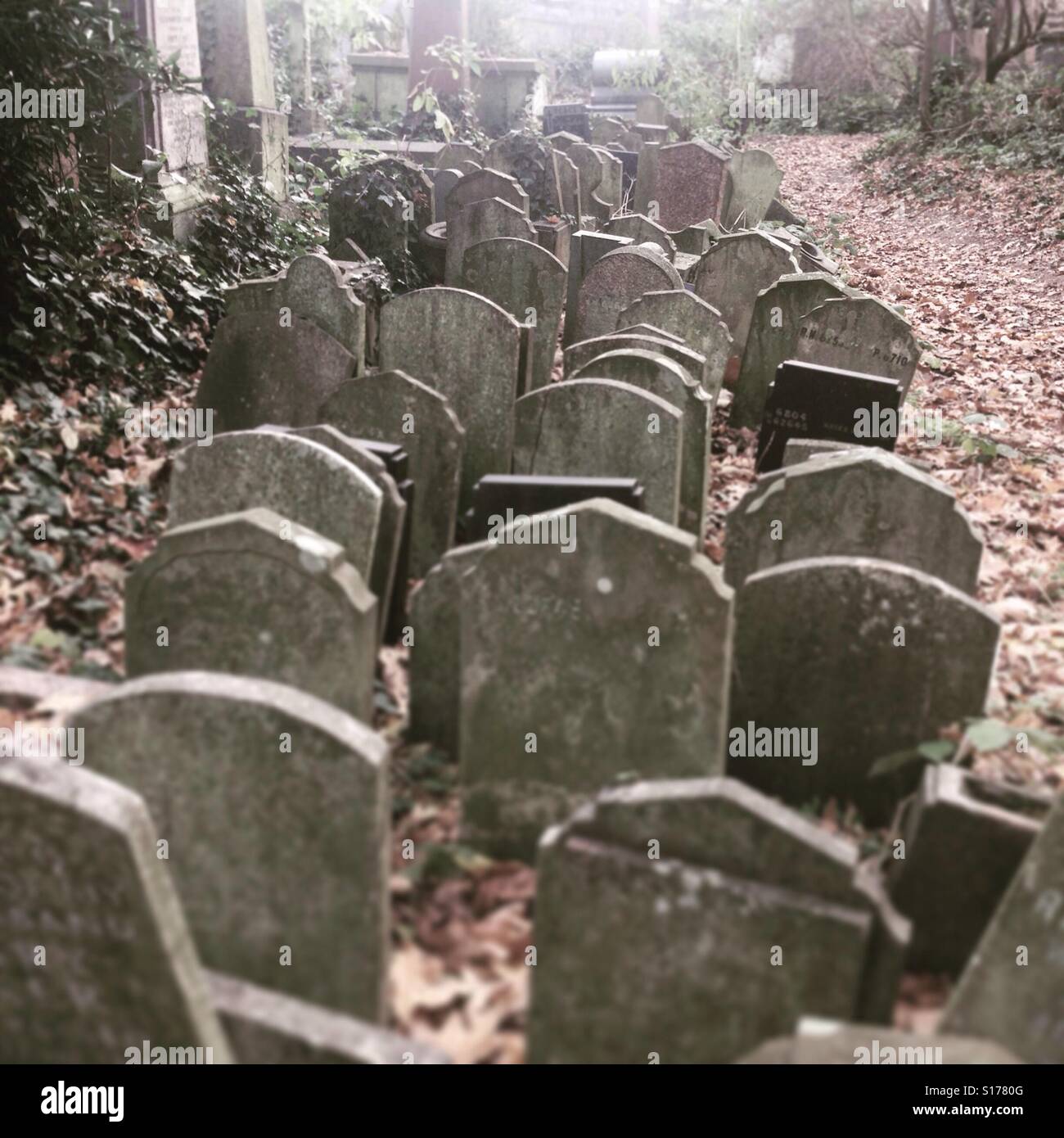 Line of tombs hi-res stock photography and images - Alamy