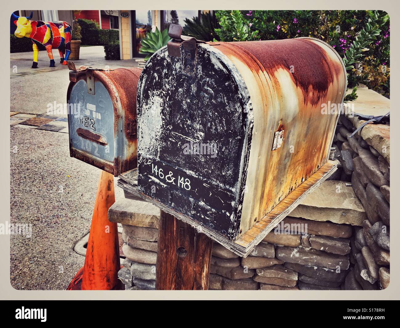 Old mailboxes hi-res stock photography and images - Alamy