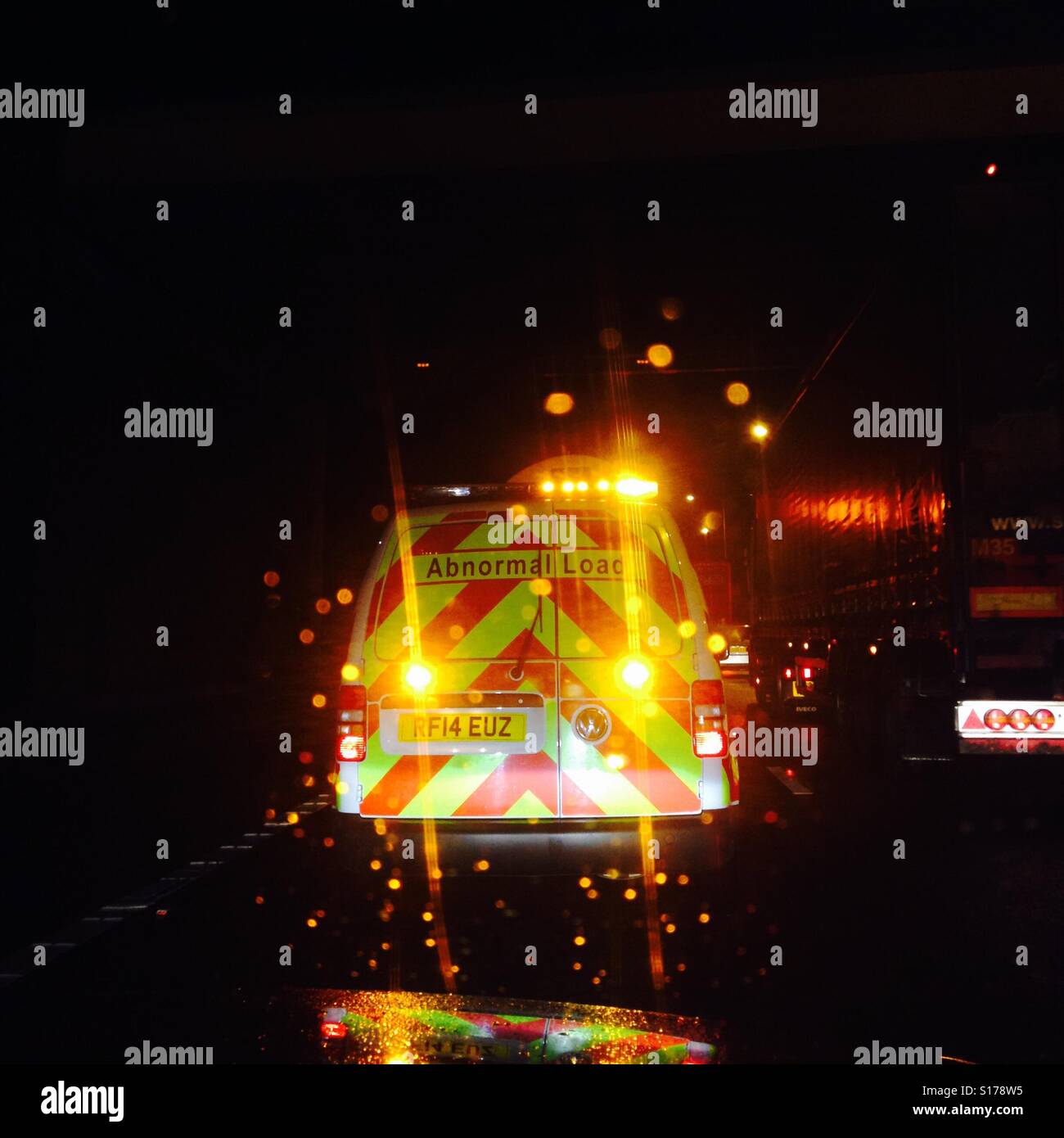 Abnormal load hi-res stock photography and images - Alamy