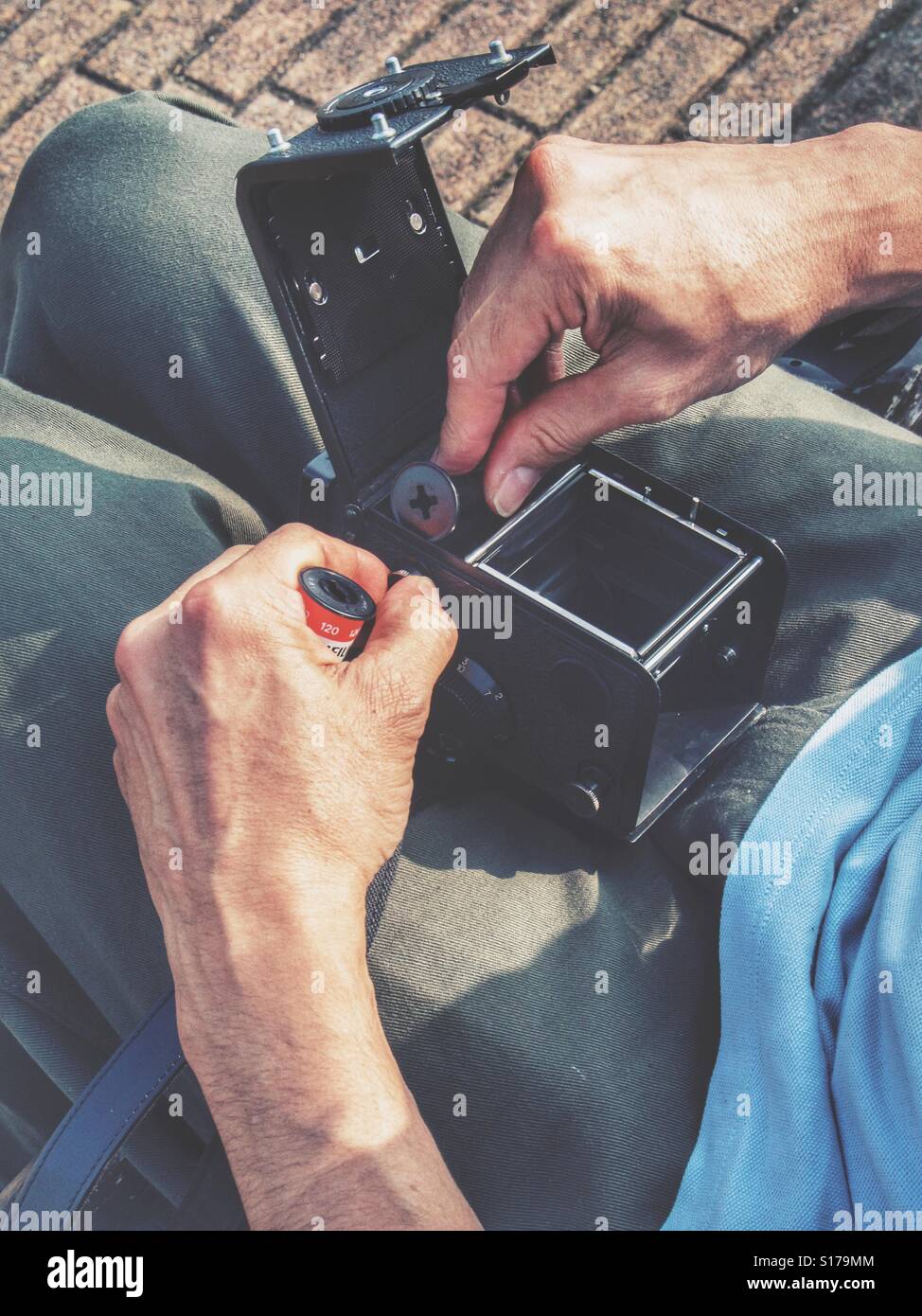 Film loading hi-res stock photography and images - Alamy