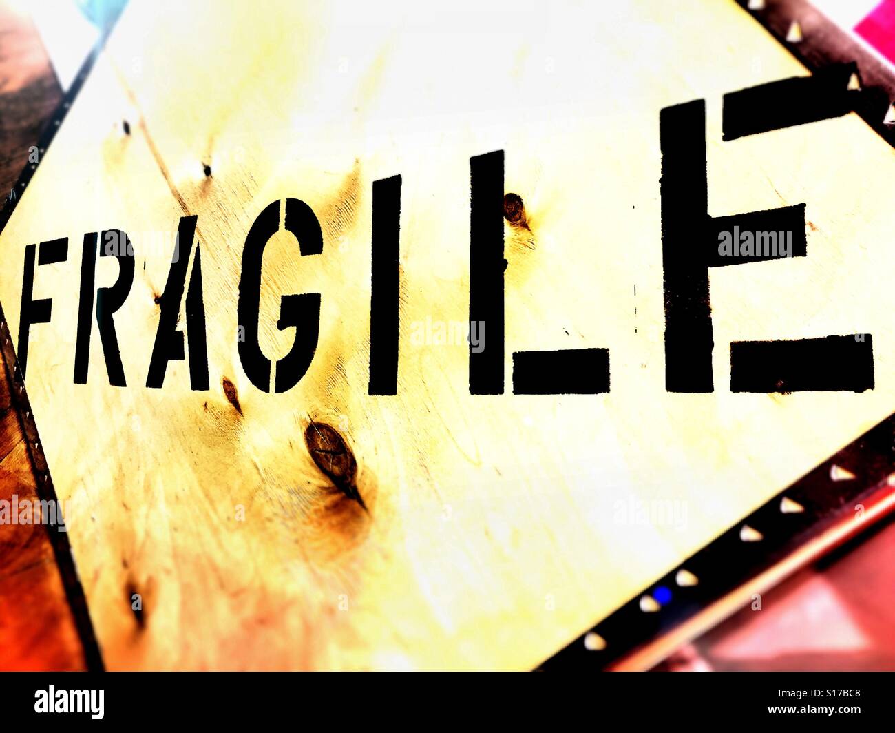 Fragile sign hi-res stock photography and images - Alamy