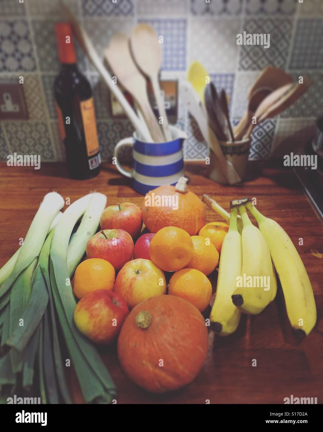 Kitchen fruit hi-res stock photography and images - Alamy