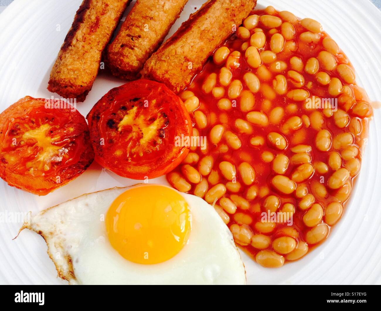 Vegetarian cooked breakfast Stock Photo - Alamy