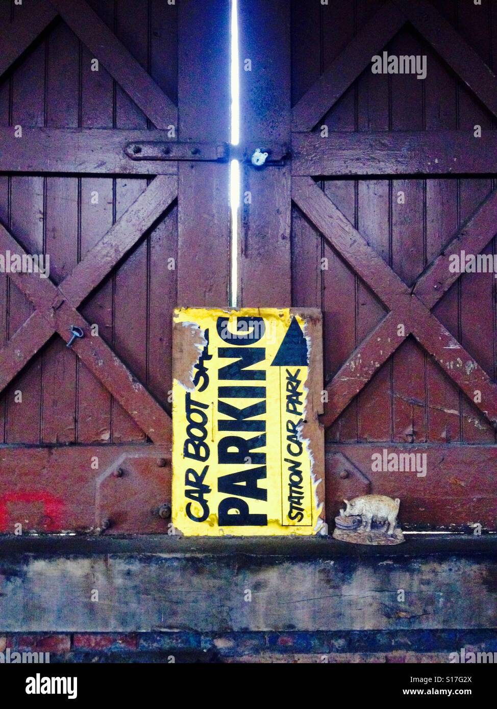 Car boot sale sign hi-res stock photography and images - Alamy