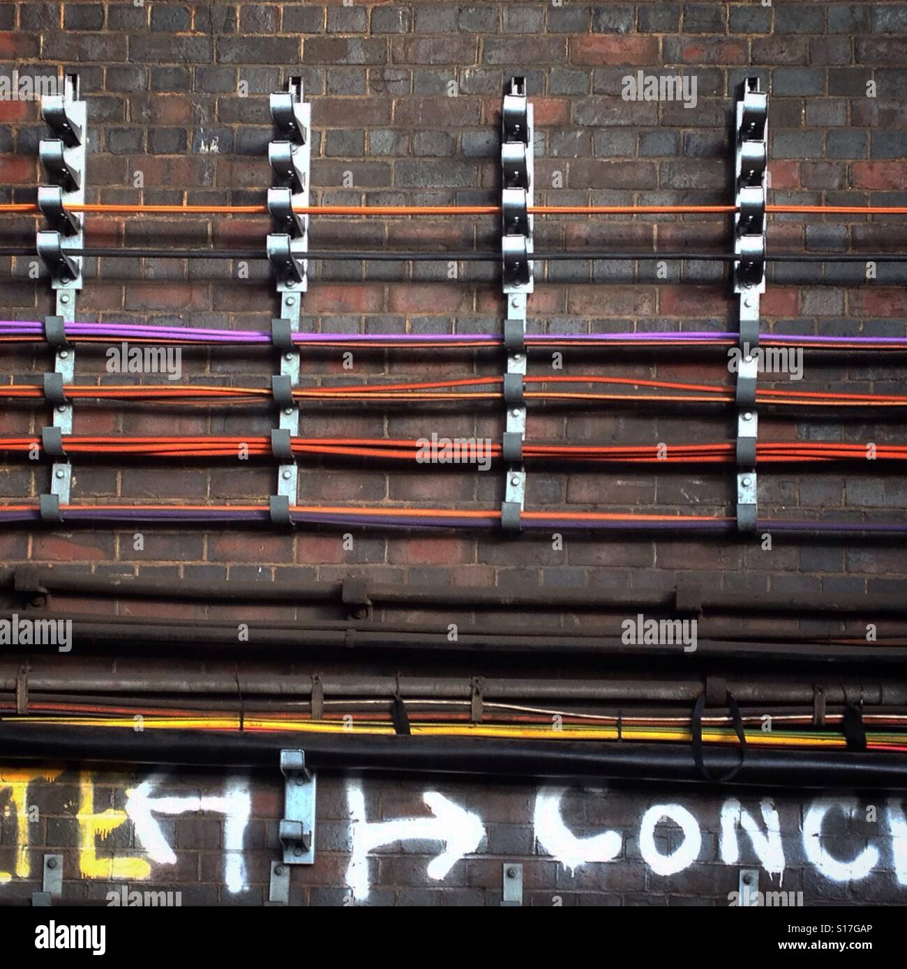 Crossed wires hi-res stock photography and images - Alamy