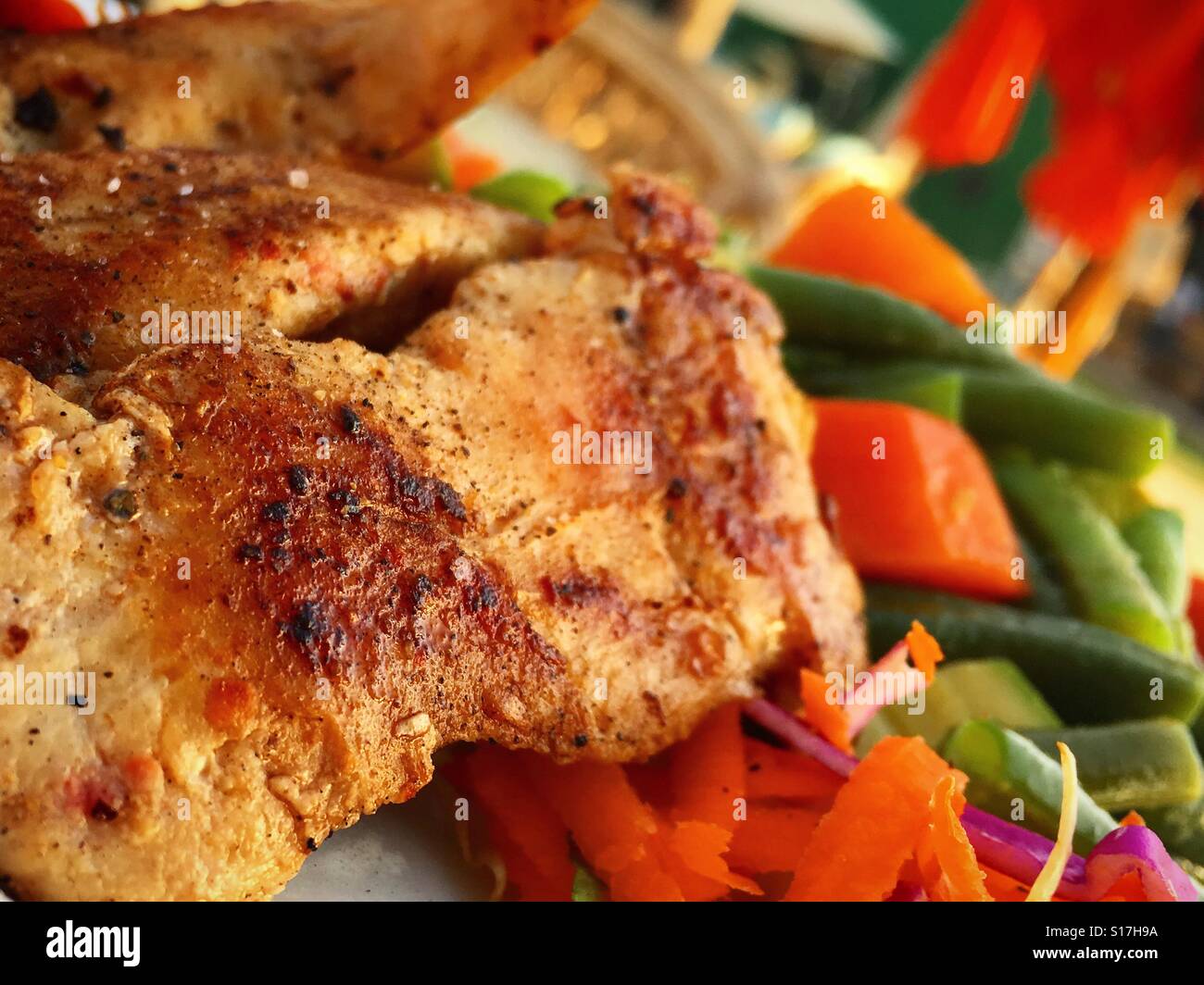 Chicken healthy life hi-res stock photography and images - Alamy