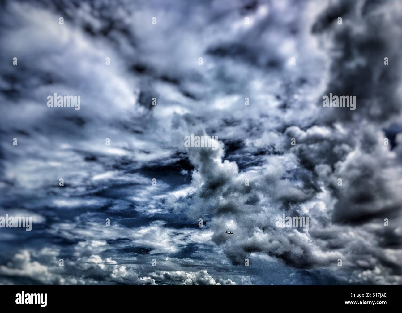 Airplane storm clouds hi-res stock photography and images - Alamy