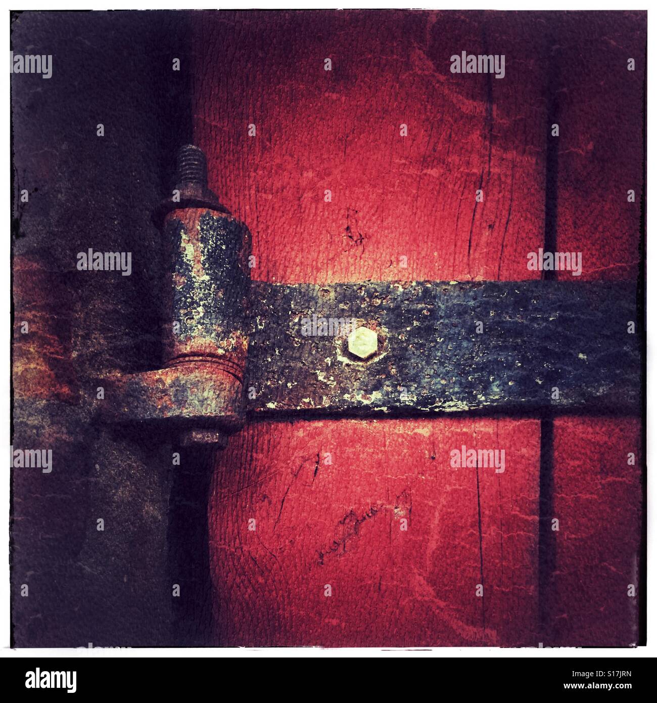 Rusted hinge hi-res stock photography and images - Alamy