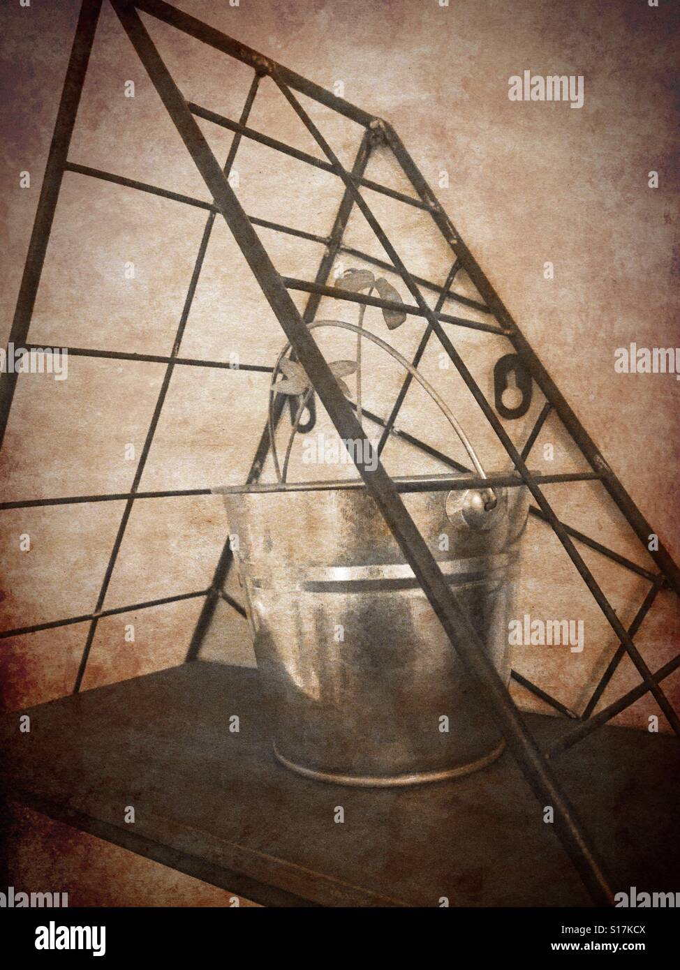 Plant tin can hi-res stock photography and images - Alamy