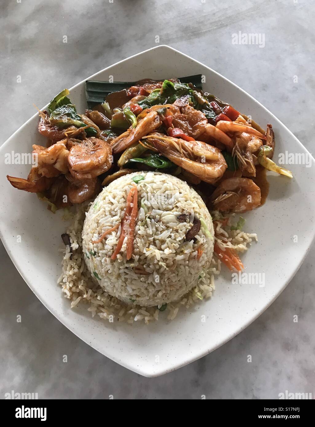 Prawn fried rice hi-res stock photography and images - Alamy