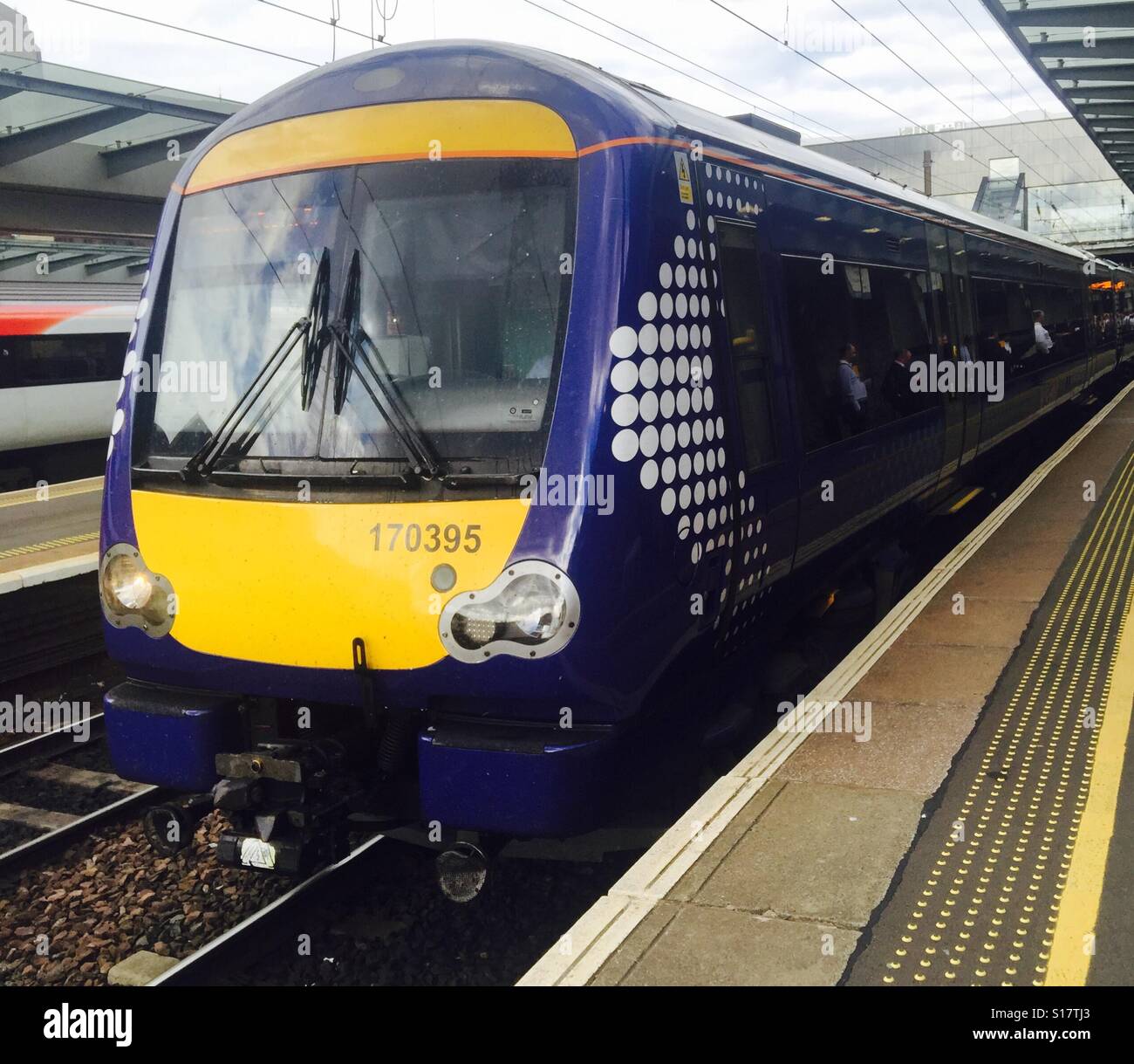 Train trains station stations hi-res stock photography and images - Alamy