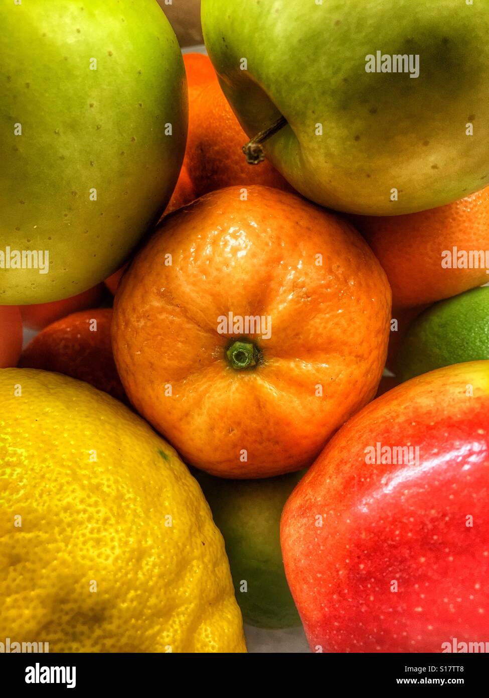 Fresh fruit fruit hi-res stock photography and images - Alamy