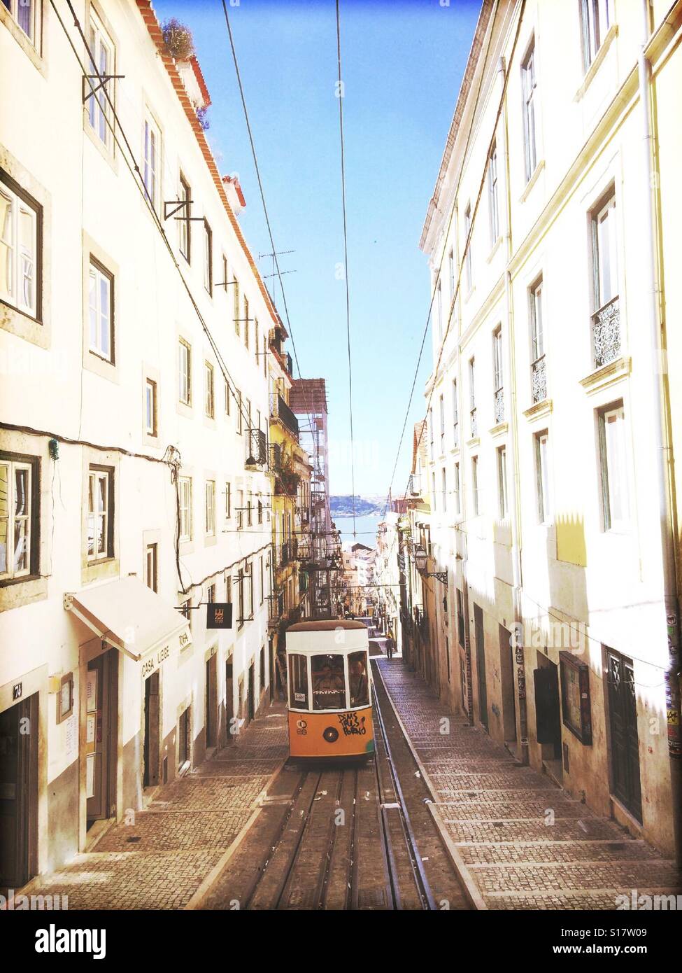 Tram 28. Lisboa Stock Photo - Alamy
