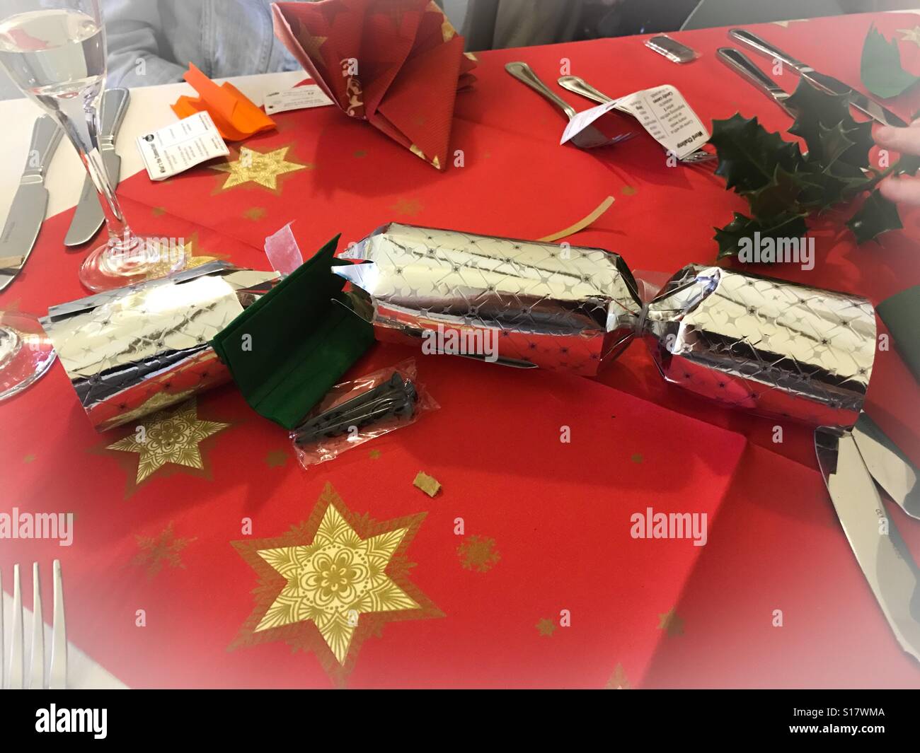 Gold cracker hi-res stock photography and images - Alamy