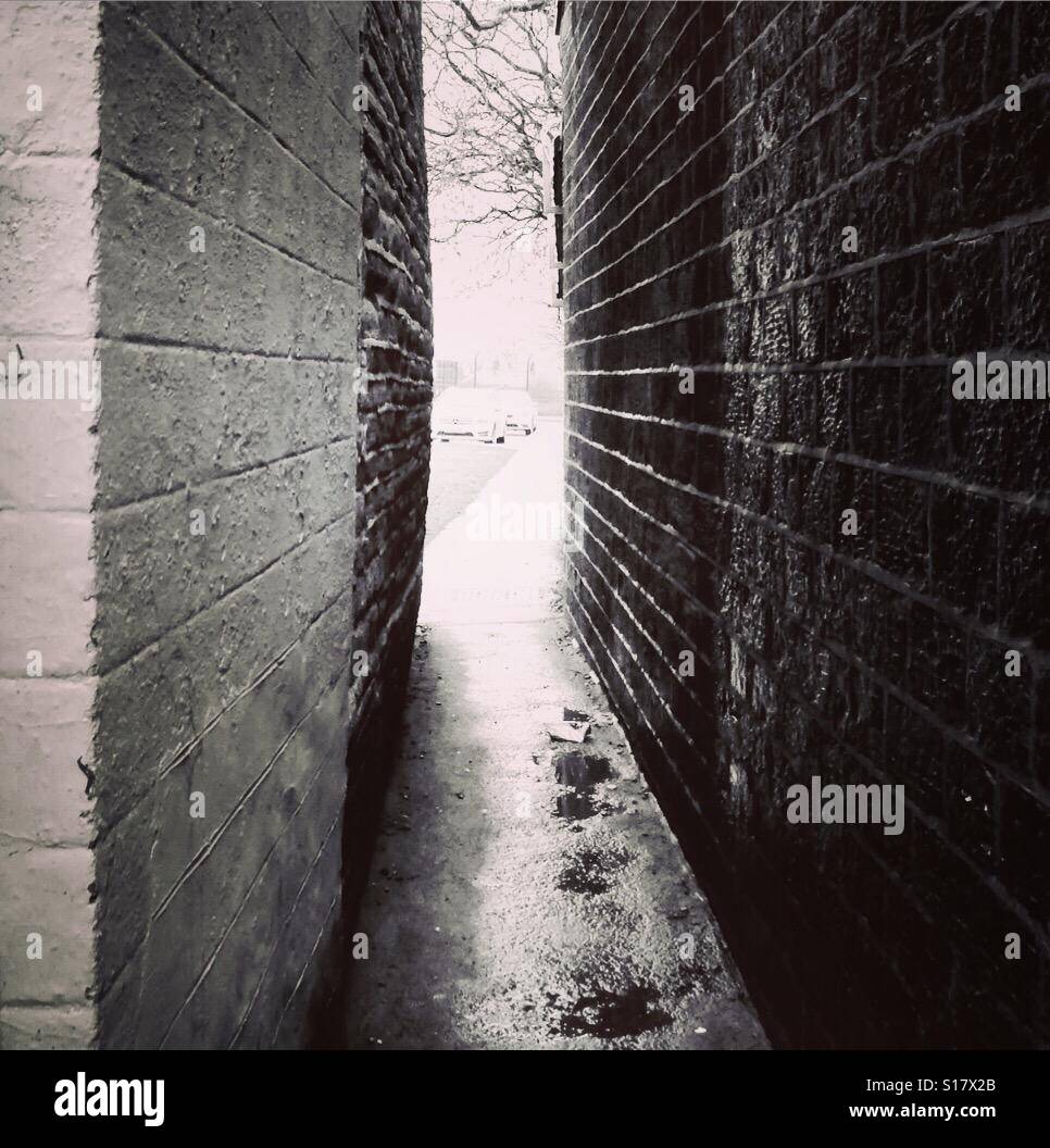 Passageway pathway hi-res stock photography and images - Alamy