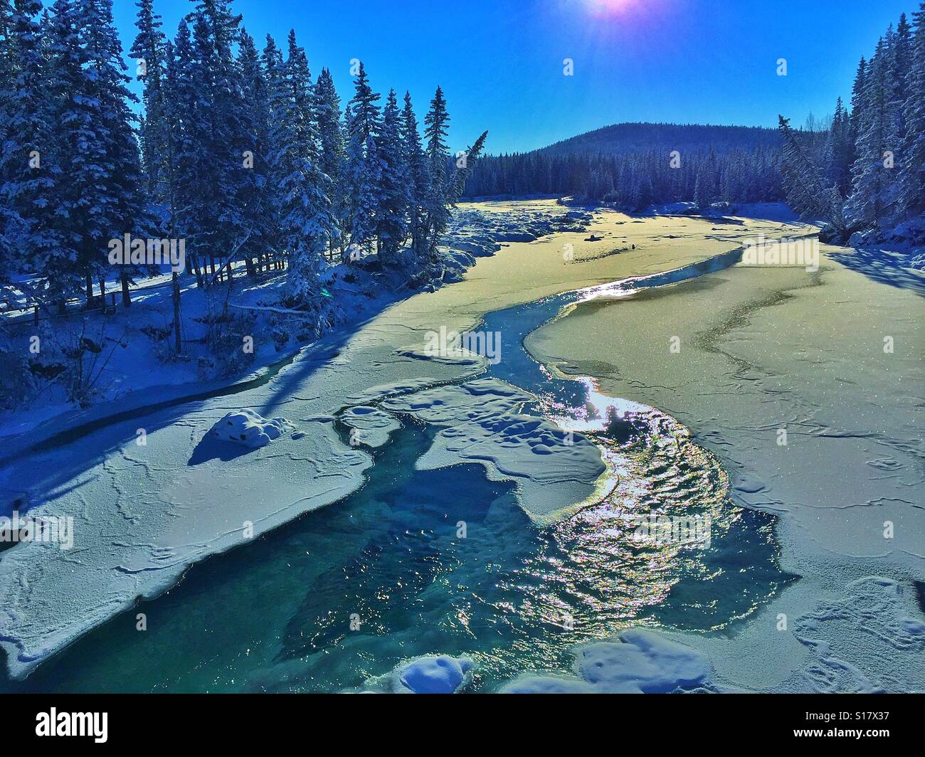 Winter Elbow River view from the bridge Stock Photo - Alamy
