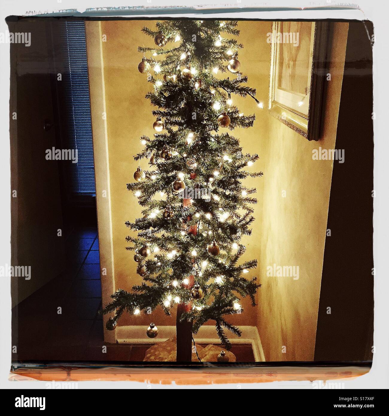 Decorate lights hi-res stock photography and images - Alamy