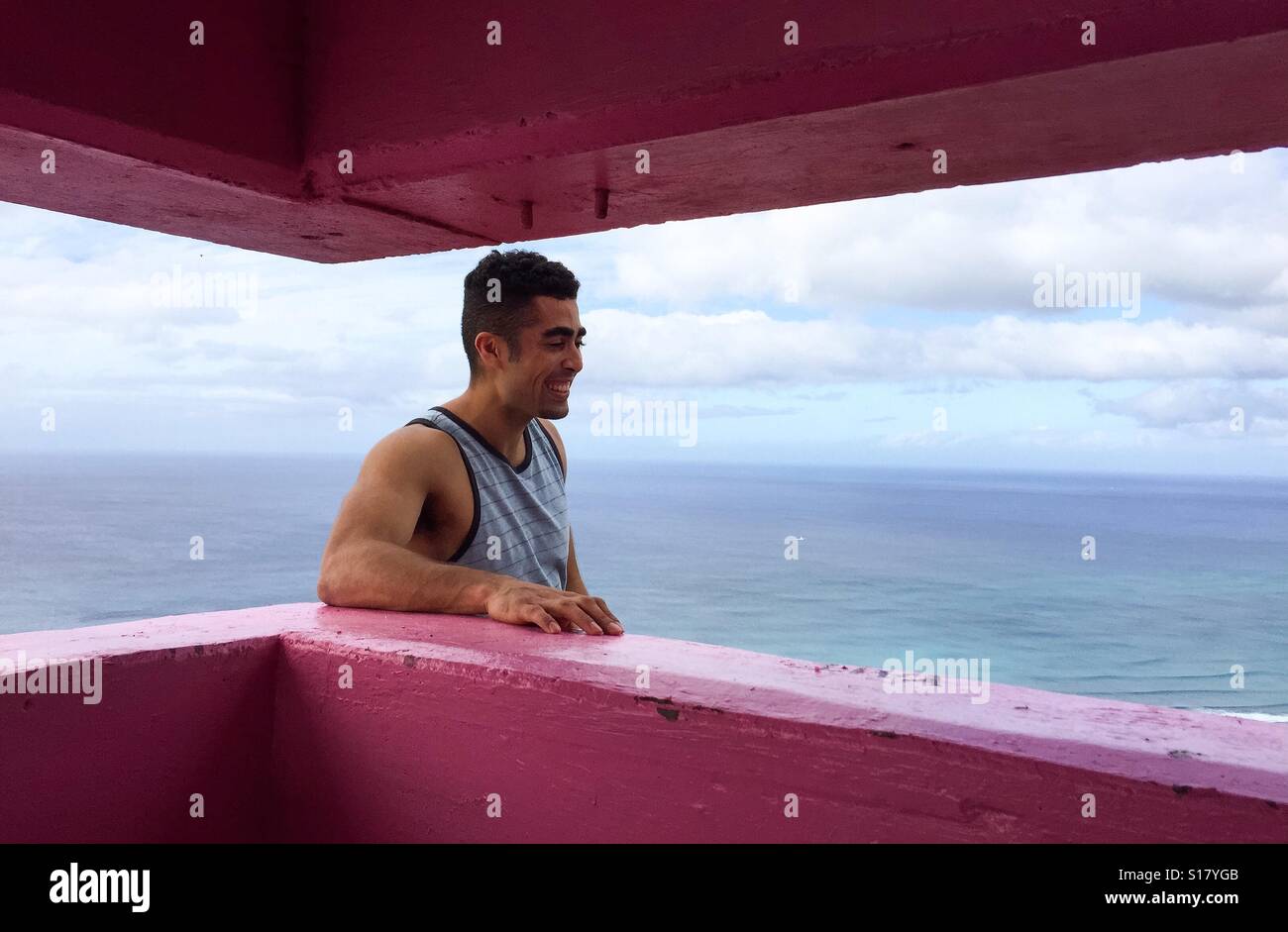Man at hike lookout Stock Photo - Alamy