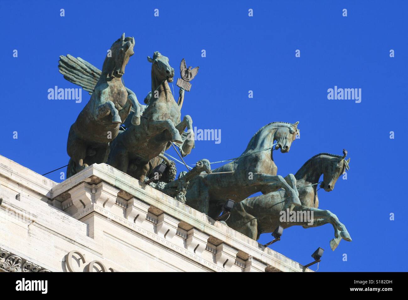 Roof statues in Rome Stock Photo - Alamy