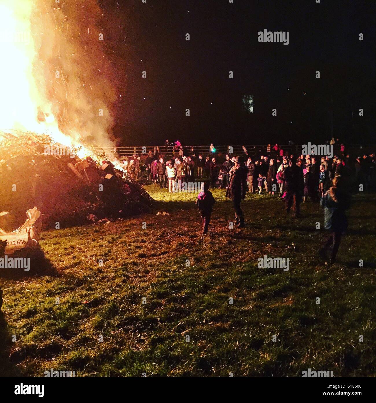 Crowd Bonfire High Resolution Stock Photography and Images - Alamy