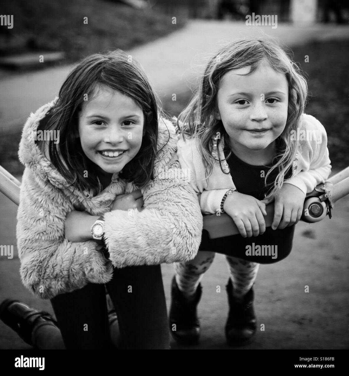 Two girls hi-res stock photography and images - Alamy