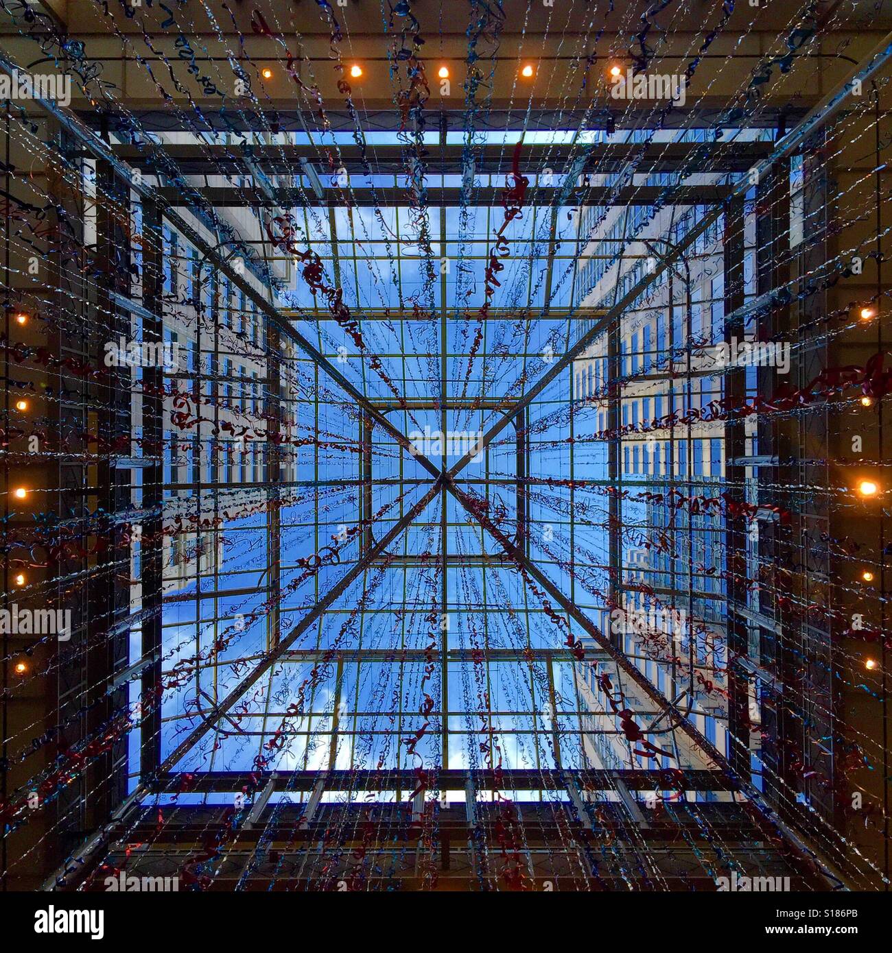 Streaming light hi-res stock photography and images - Alamy